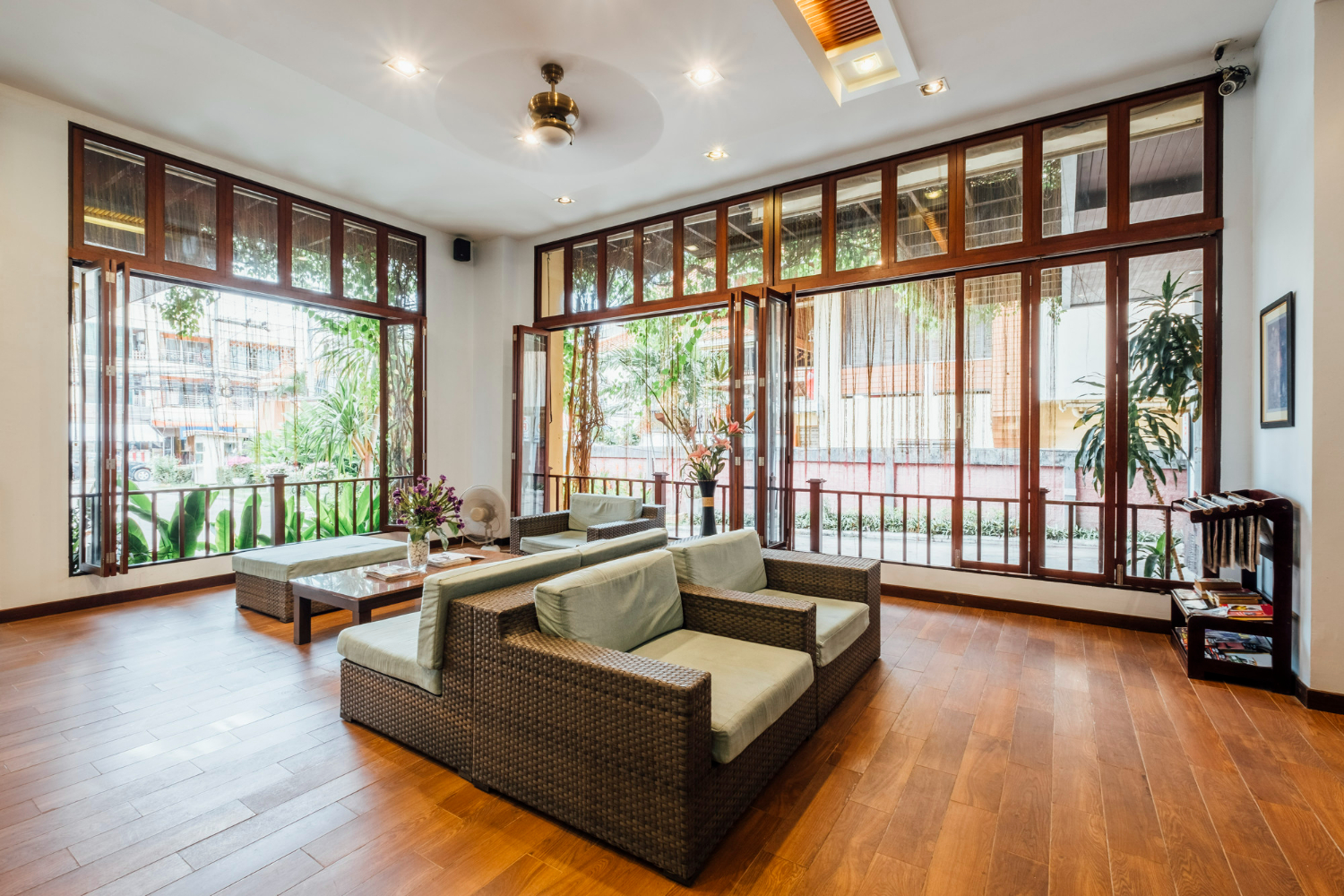 8 Ways to Create Eco Friendly Interior Designs | Lemon Interior Designers