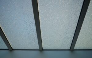 7 False Ceiling Glass Design Ideas to Transform Your Space - Lemon ...